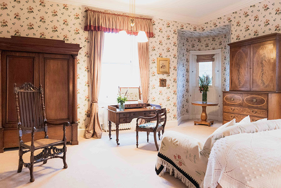 Carron Castle - Big House Experience