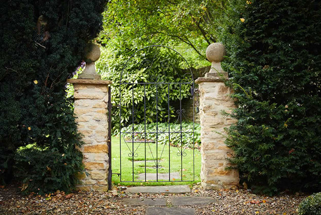 Honeystone Manor - Big House Experience