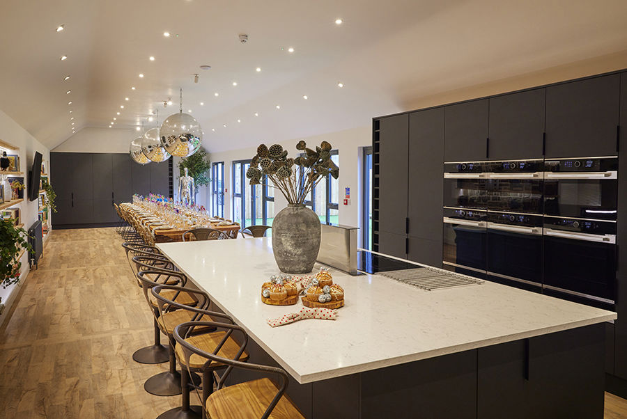 Pippin Apple Barn - Big House Experience