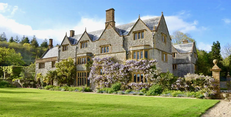 Manor Houses To Rent UK | Exceptional Quality - Big House Experience