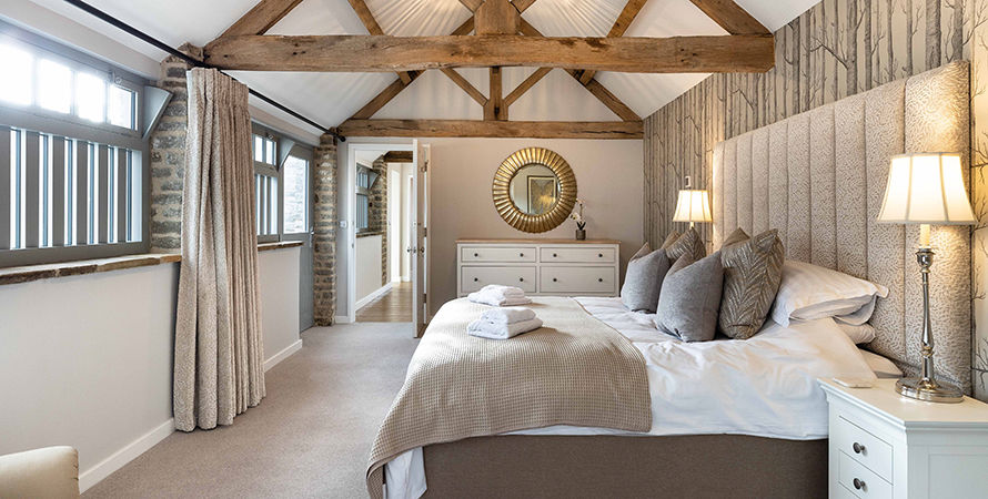 Large Luxury Houses to Rent UK - Big House Experience