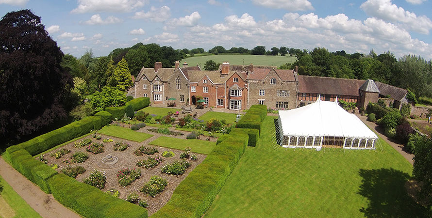 Manor Houses To Rent UK | Exceptional Quality - Big House Experience