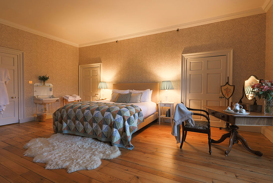 Carron Castle - Big House Experience