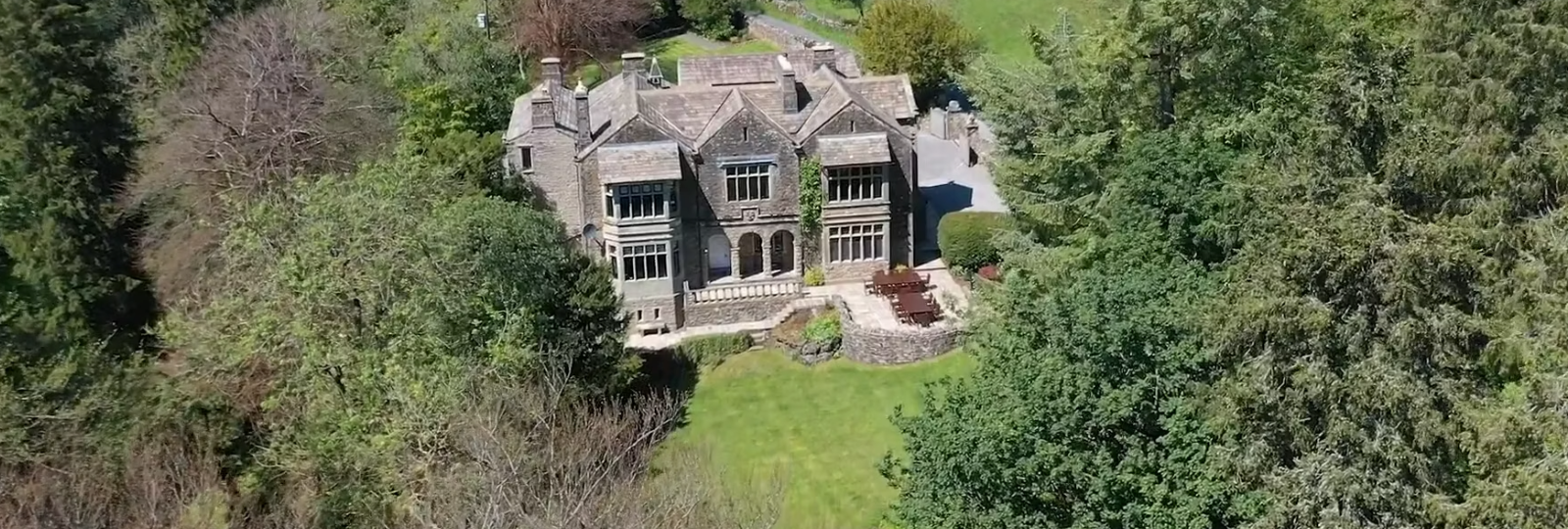 Netherstone Hall in North Yorkshire - Sleeps 16 - Big House Experience