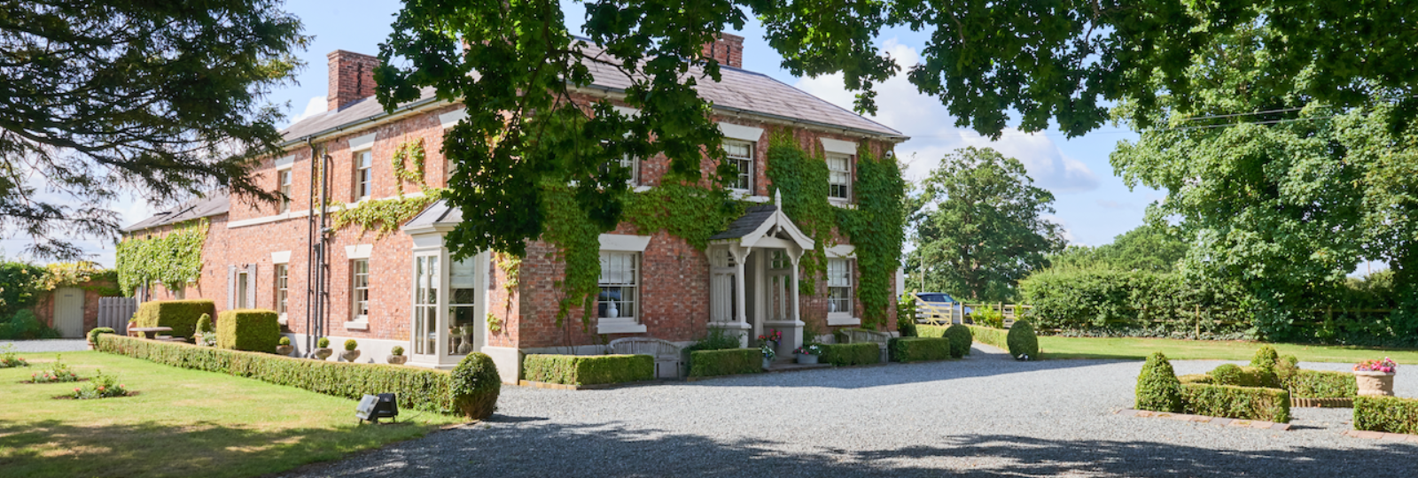 Whitebrook House | Shropshire | Sleeps 23 - Big House Experience