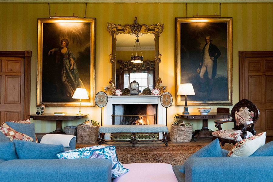 Carron Castle - Big House Experience